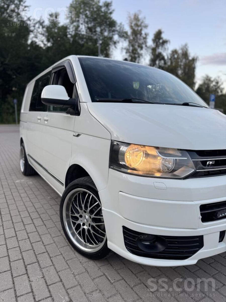 White Volkswagen Transporter 2006 in Liepaja, with an engine capacity of 2.50 L and mileage of 0 thousand km for 7200 €, photo 1 on AUTOMOTO.COM.LV