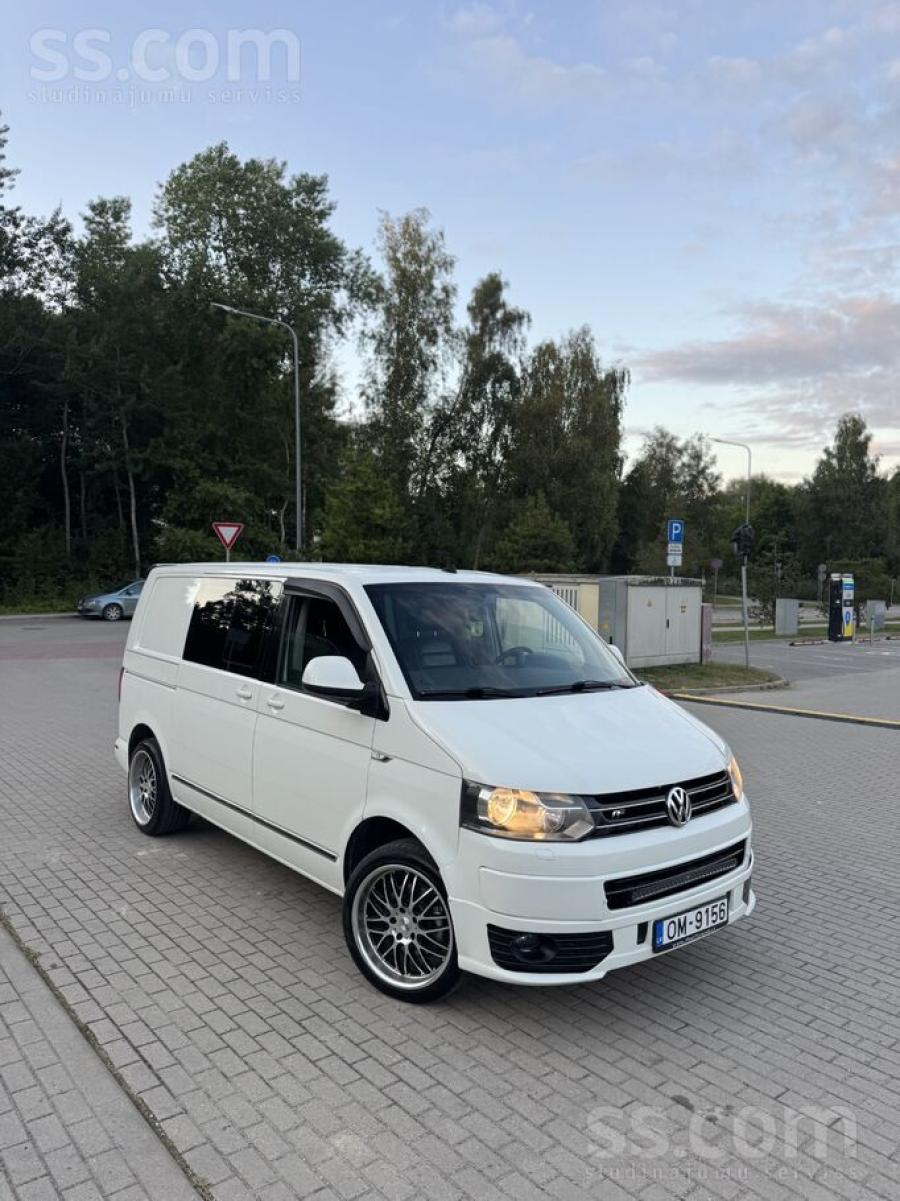 White Volkswagen Transporter 2006 in Liepaja, with an engine capacity of 2.50 L and mileage of 0 thousand km for 7200 €, photo 3 on AUTOMOTO.COM.LV
