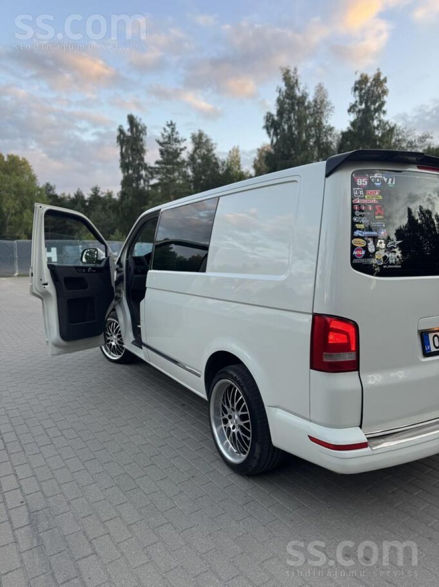 White Volkswagen Transporter 2006 in Liepaja, with an engine capacity of 2.50 L and mileage of 0 thousand km for 7200 €, photo 5 on AUTOMOTO.COM.LV