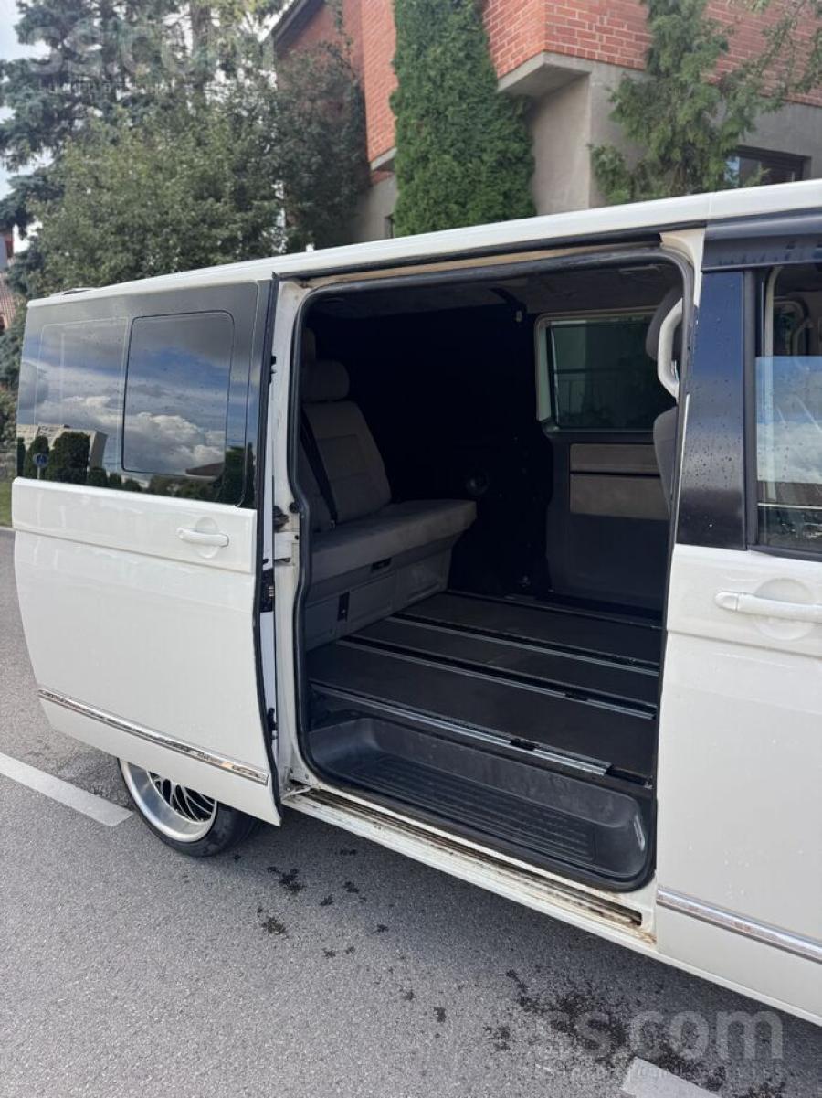 White Volkswagen Transporter 2006 in Liepaja, with an engine capacity of 2.50 L and mileage of 0 thousand km for 7200 €, photo 10 on AUTOMOTO.COM.LV