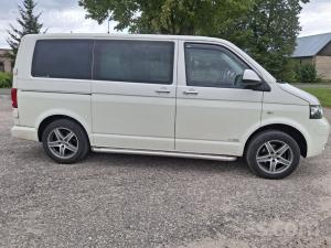 White Volkswagen Transporter 2006 in Valmiera, with an engine capacity of 2.50 L and mileage of 420 thousand km for 5300 €, photo 4 on AUTOMOTO.COM.LV