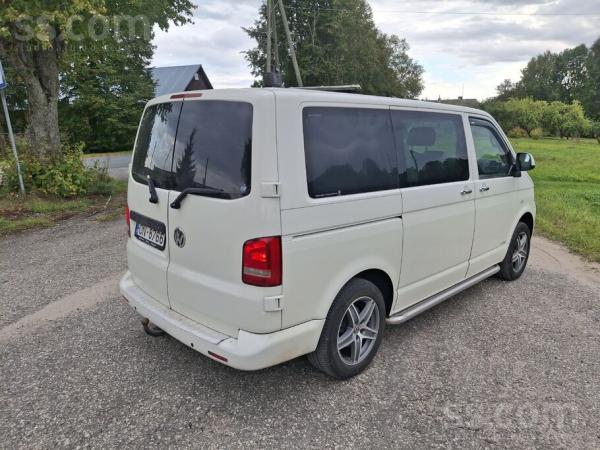 White Volkswagen Transporter 2006 in Valmiera, with an engine capacity of 2.50 L and mileage of 420 thousand km for 5300 €, photo 5 on AUTOMOTO.COM.LV