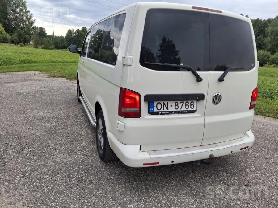 White Volkswagen Transporter 2006 in Valmiera, with an engine capacity of 2.50 L and mileage of 420 thousand km for 5300 €, photo 6 on AUTOMOTO.COM.LV