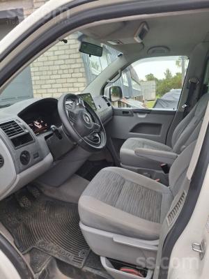 White Volkswagen Transporter 2006 in Valmiera, with an engine capacity of 2.50 L and mileage of 420 thousand km for 5300 €, photo 11 on AUTOMOTO.COM.LV