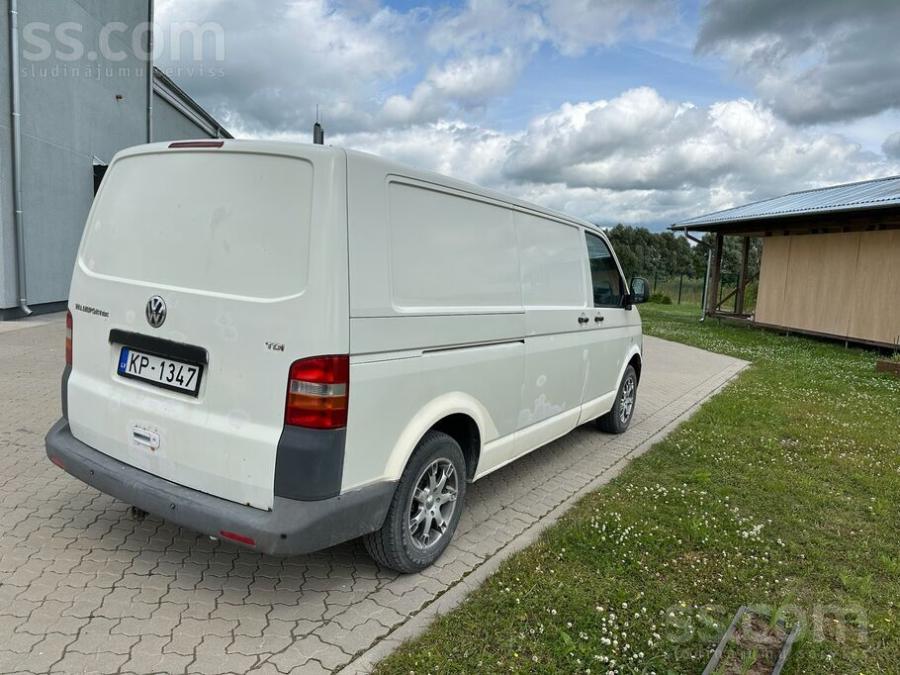 White Volkswagen Transporter 2007 in Jelgava, with an engine capacity of 1.90 L and mileage of 514 thousand km for 3490 €, photo 3 on AUTOMOTO.COM.LV