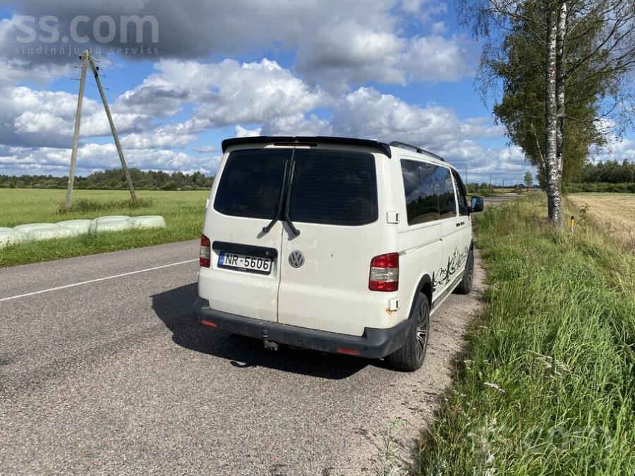 White Volkswagen Transporter 2007 in Tukums, with an engine capacity of 1.90 L and mileage of 440 thousand km for 5500 €, photo 1 on AUTOMOTO.COM.LV
