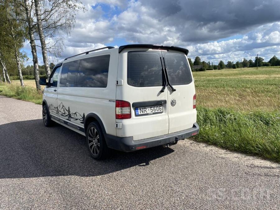 White Volkswagen Transporter 2007 in Tukums, with an engine capacity of 1.90 L and mileage of 440 thousand km for 5500 €, photo 2 on AUTOMOTO.COM.LV