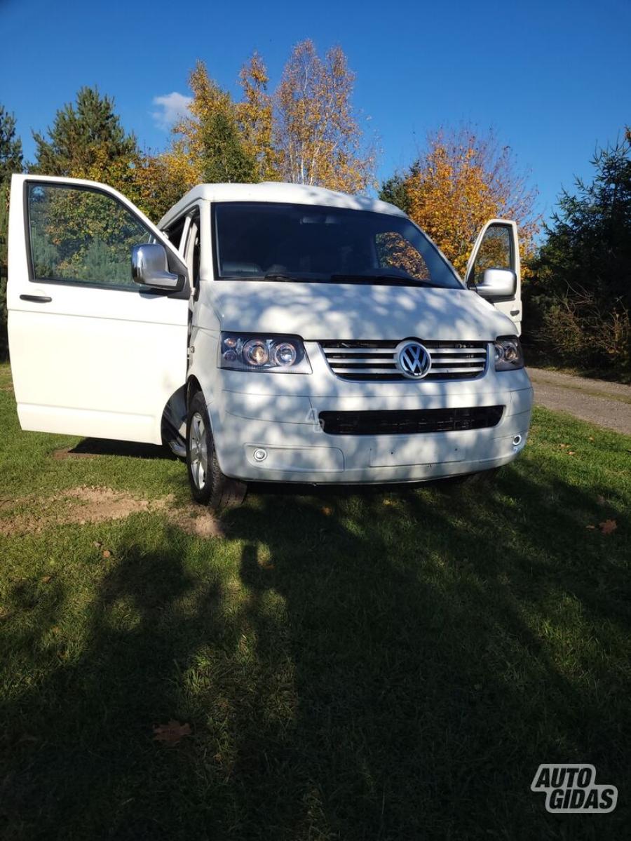 White Volkswagen Transporter 2007 in Kaunas, with an engine capacity of 2.50 L and mileage of 646 thousand km for 5900 €, photo 1 on AUTOMOTO.COM.LV