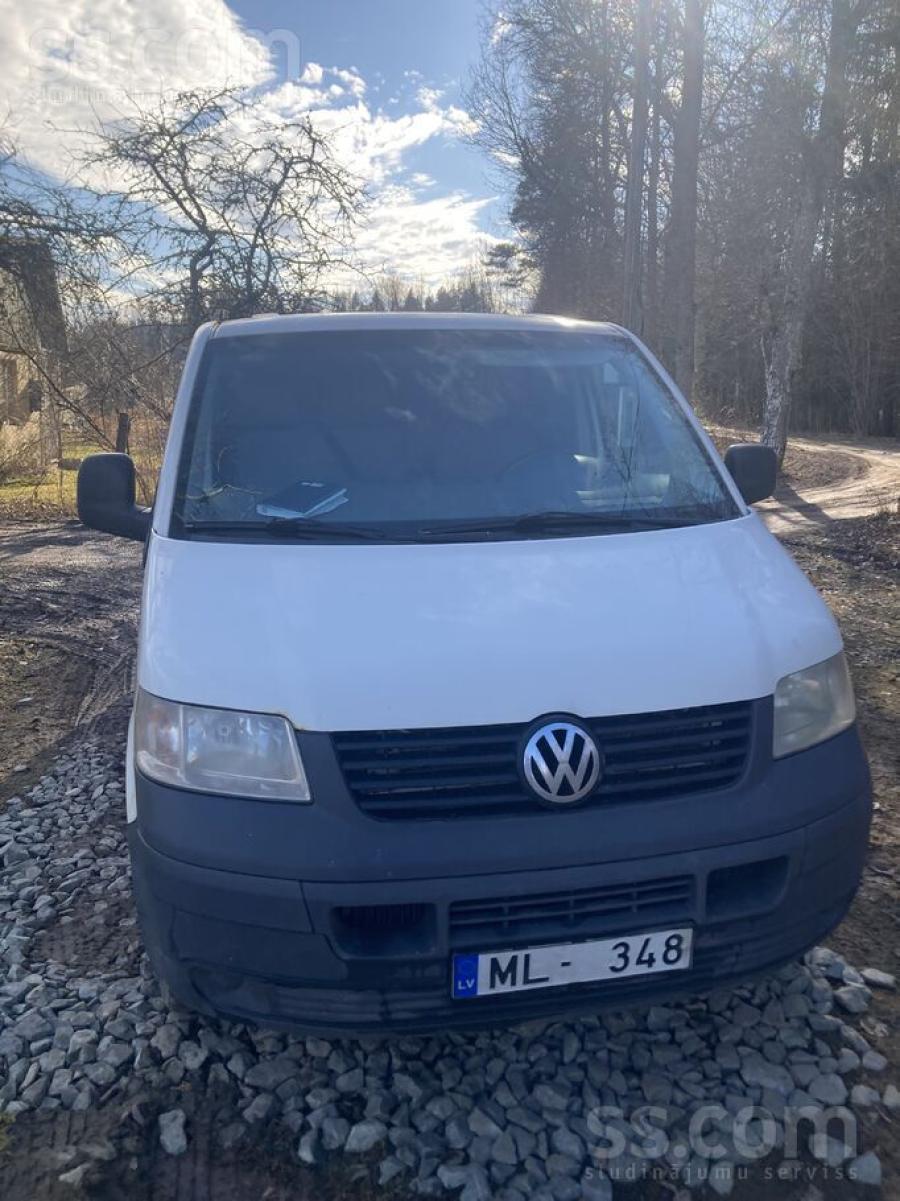 White Volkswagen Transporter 2007 in Gulbene, with an engine capacity of 2.50 L and mileage of 420 thousand km for 2500 €, photo 1 on AUTOMOTO.COM.LV