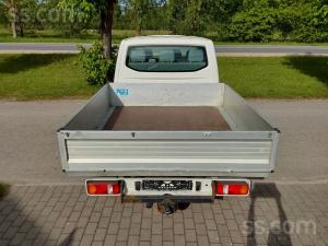 White Volkswagen Transporter 2007 in Ogre, with an engine capacity of 1.90 L and mileage of 202 thousand km for 7350 €, photo 8 on AUTOMOTO.COM.LV