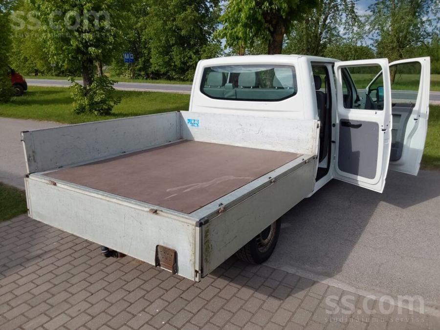 White Volkswagen Transporter 2007 in Ogre, with an engine capacity of 1.90 L and mileage of 202 thousand km for 7350 €, photo 10 on AUTOMOTO.COM.LV