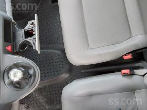 White Volkswagen Transporter 2007 in Ogre, with an engine capacity of 1.90 L and mileage of 202 thousand km for 7350 €, photo 12 on AUTOMOTO.COM.LV