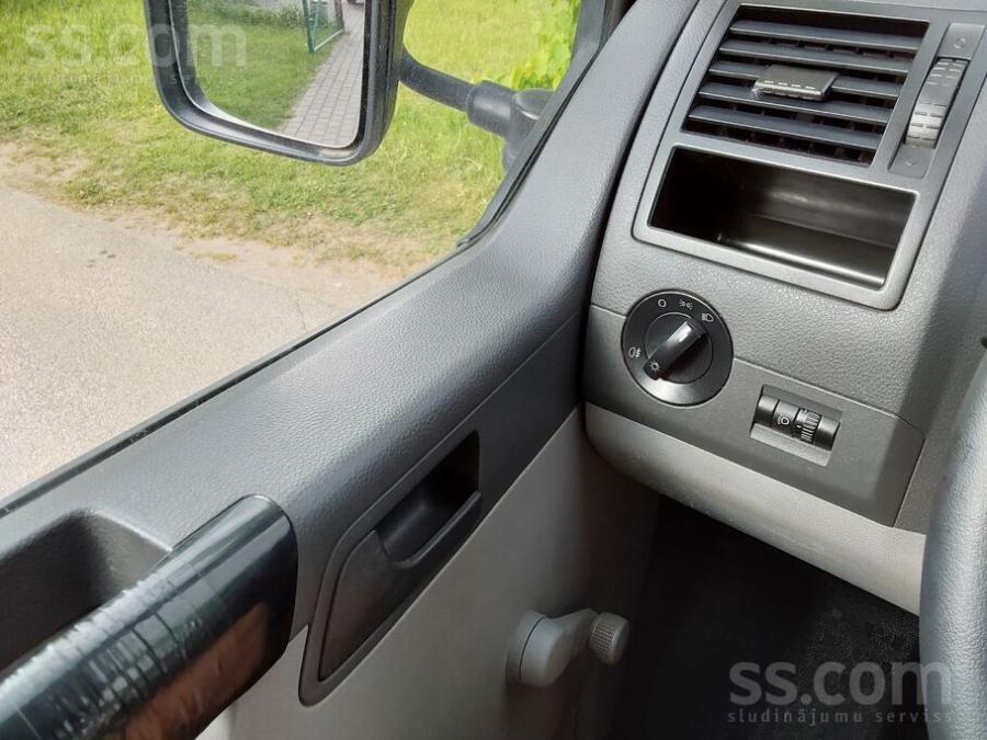 White Volkswagen Transporter 2007 in Ogre, with an engine capacity of 1.90 L and mileage of 202 thousand km for 7350 €, photo 14 on AUTOMOTO.COM.LV
