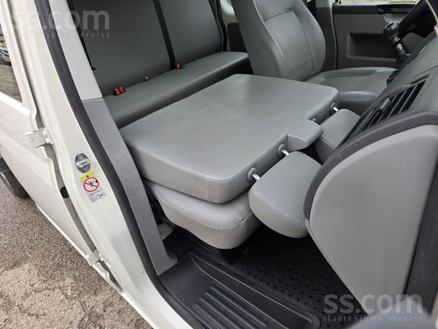White Volkswagen Transporter 2007 in Ogre, with an engine capacity of 1.90 L and mileage of 202 thousand km for 7350 €, photo 16 on AUTOMOTO.COM.LV