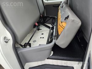 White Volkswagen Transporter 2007 in Ogre, with an engine capacity of 1.90 L and mileage of 202 thousand km for 7350 €, photo 17 on AUTOMOTO.COM.LV