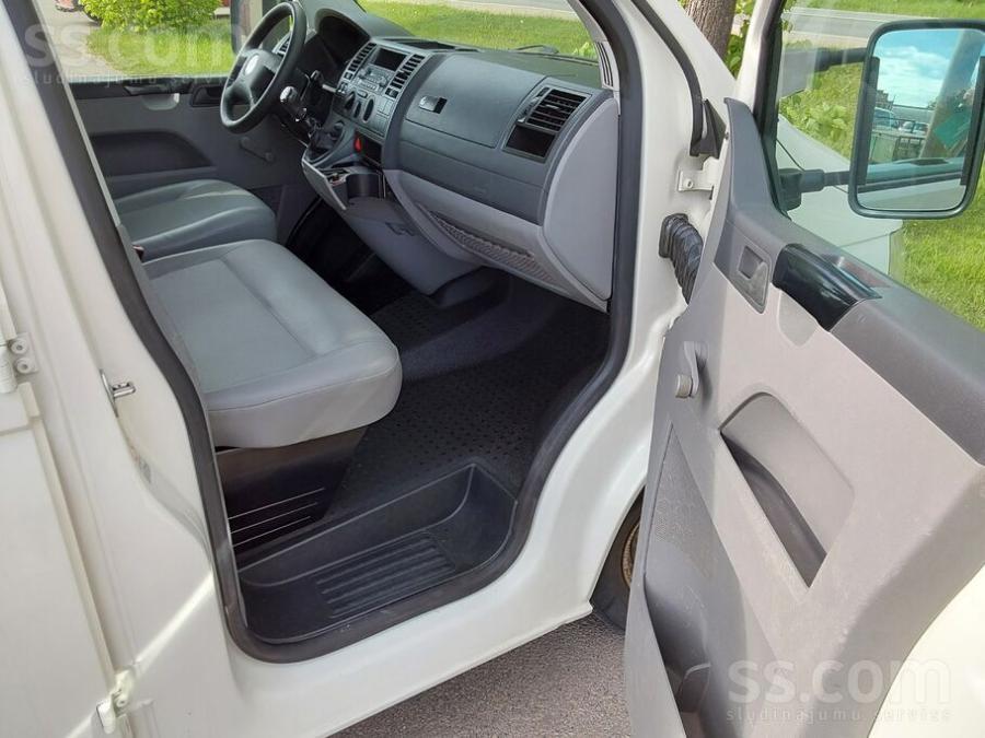 White Volkswagen Transporter 2007 in Ogre, with an engine capacity of 1.90 L and mileage of 202 thousand km for 7350 €, photo 18 on AUTOMOTO.COM.LV