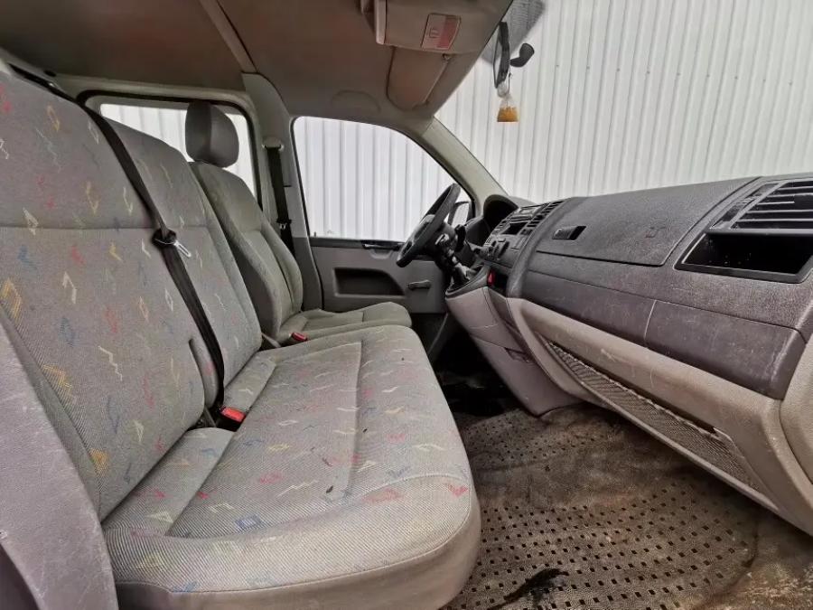 Balts Volkswagen Transporter 2007 Rīga, ar dzinēja tilpumu 2.50 L un nobraukumu 280 tūkst. km par 5500 €, foto 12 vietnē AUTOMOTO.COM.LV