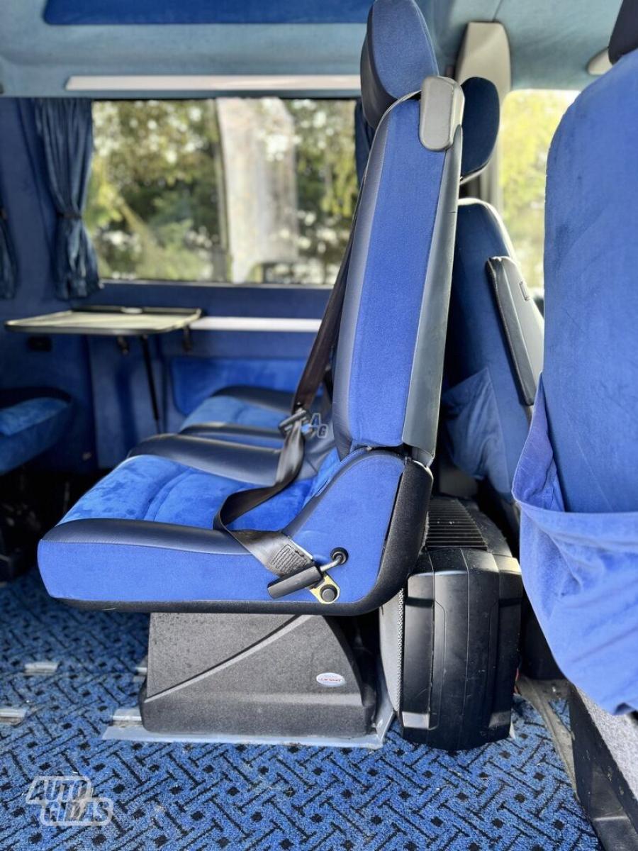 Balts Volkswagen Transporter 2007 Kauņa, ar dzinēja tilpumu 2.50 L un nobraukumu 646 tūkst. km par 4600 €, foto 14 vietnē AUTOMOTO.COM.LV
