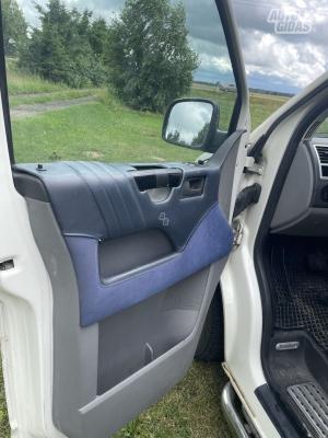 Balts Volkswagen Transporter 2007 Kauņa, ar dzinēja tilpumu 2.50 L un nobraukumu 646 tūkst. km par 4600 €, foto 19 vietnē AUTOMOTO.COM.LV