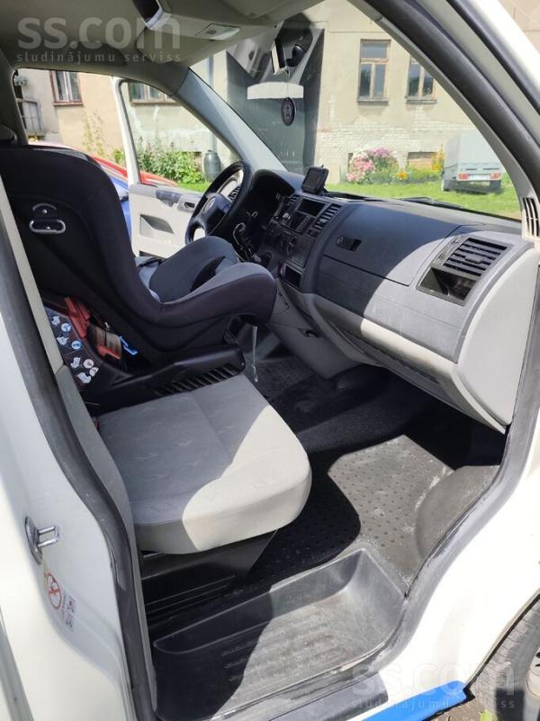 Balts Volkswagen Transporter 2007 Liepāja, ar dzinēja tilpumu 2.50 L un nobraukumu 366 tūkst. km par 4300 €, foto 8 vietnē AUTOMOTO.COM.LV