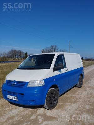 Balts Volkswagen Transporter 2007 Liepāja, ar dzinēja tilpumu 2.50 L un nobraukumu 366 tūkst. km par 4300 €, foto  vietnē AUTOMOTO.COM.LV