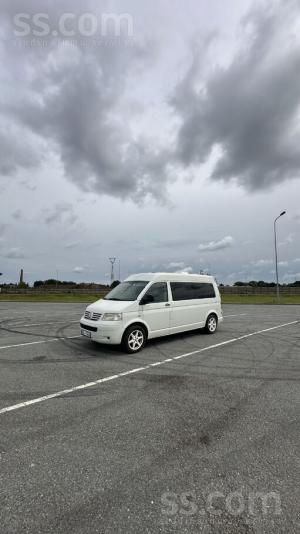 Balts Volkswagen Transporter 2007 Rīga, ar dzinēja tilpumu 2.50 L un nobraukumu 354 tūkst. km par 4500 €, foto  vietnē AUTOMOTO.COM.LV