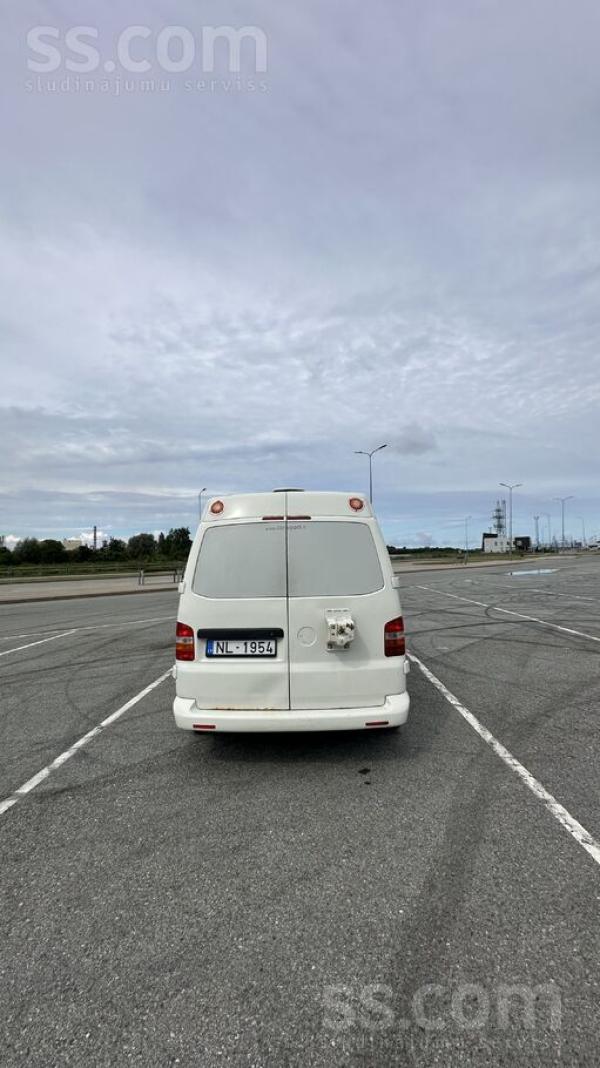 Balts Volkswagen Transporter 2007 Rīga, ar dzinēja tilpumu 2.50 L un nobraukumu 354 tūkst. km par 4500 €, foto 4 vietnē AUTOMOTO.COM.LV