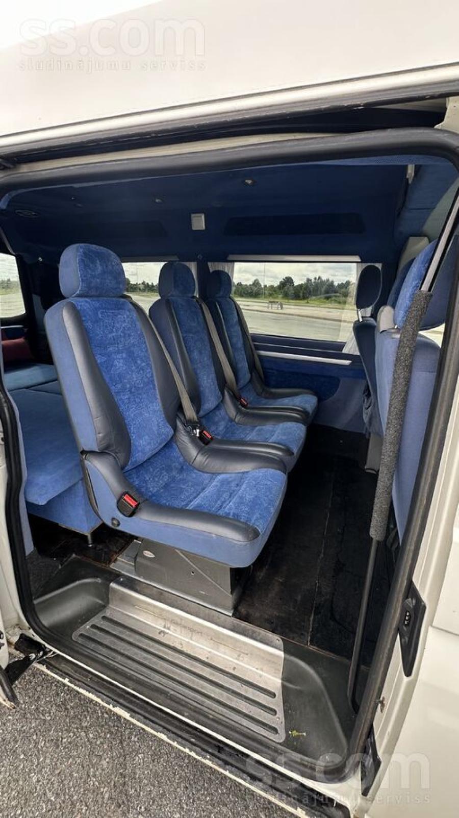 White Volkswagen Transporter 2007 in Riga, with an engine capacity of 2.50 L and mileage of 354 thousand km for 4500 €, photo 9 on AUTOMOTO.COM.LV