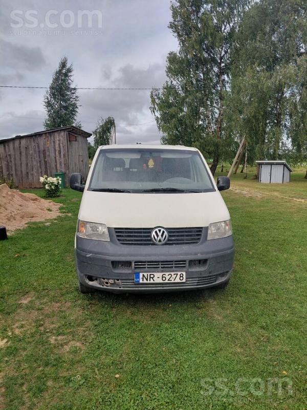 White Volkswagen Transporter 2008 in Tukums, with an engine capacity of 2.50 L and mileage of 0 thousand km for 1000 €, photo 4 on AUTOMOTO.COM.LV