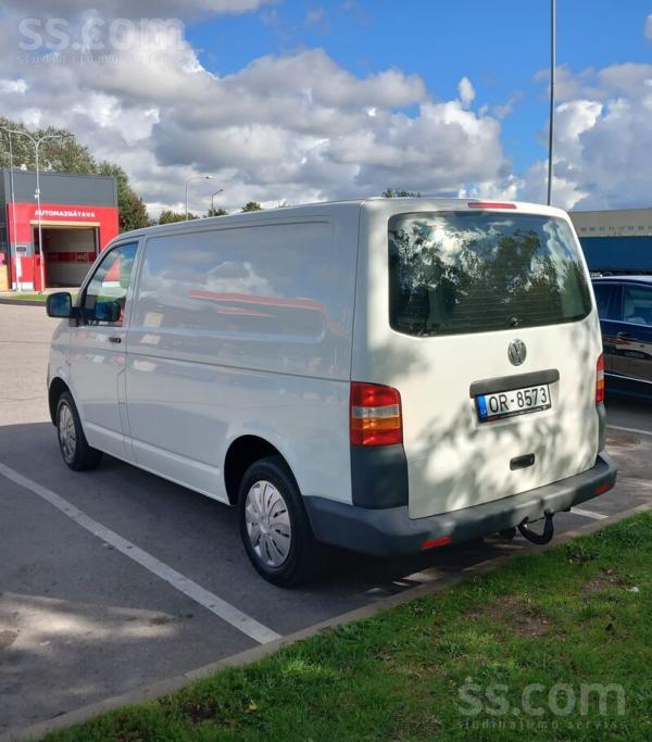 White Volkswagen Transporter 2008 in Liepaja, with an engine capacity of 1.90 L and mileage of 297 thousand km for 4950 €, photo 6 on AUTOMOTO.COM.LV