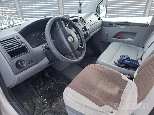 Balts Volkswagen Transporter 2009 Rēzekne, ar dzinēja tilpumu 1.90 L un nobraukumu 475 tūkst. km par 8500 €, foto 4 vietnē AUTOMOTO.COM.LV