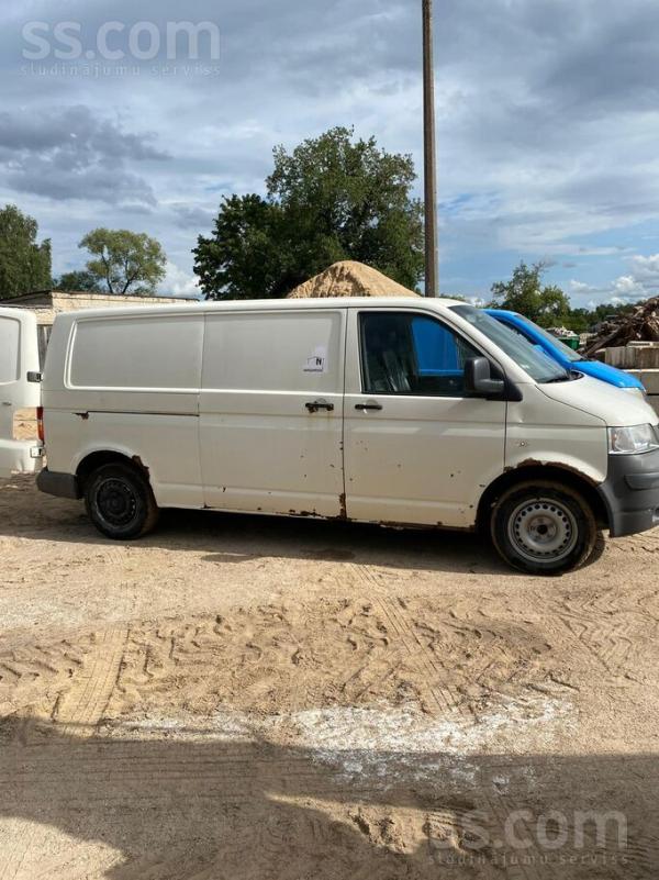 Balts Volkswagen Transporter 2009 Valmiera, ar dzinēja tilpumu 2.50 L un nobraukumu 271 tūkst. km par 1815 €, foto 5 vietnē AUTOMOTO.COM.LV