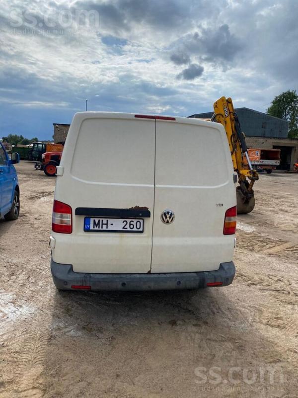 Balts Volkswagen Transporter 2009 Valmiera, ar dzinēja tilpumu 2.50 L un nobraukumu 271 tūkst. km par 1815 €, foto 6 vietnē AUTOMOTO.COM.LV