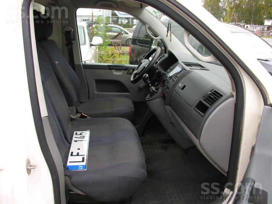 White Volkswagen Transporter 2009 in Riga, with an engine capacity of 2.50 L and mileage of 0 thousand km for 5750 €, photo 4 on AUTOMOTO.COM.LV