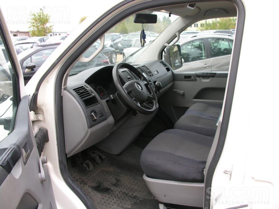 White Volkswagen Transporter 2009 in Riga, with an engine capacity of 2.50 L and mileage of 0 thousand km for 5750 €, photo 7 on AUTOMOTO.COM.LV