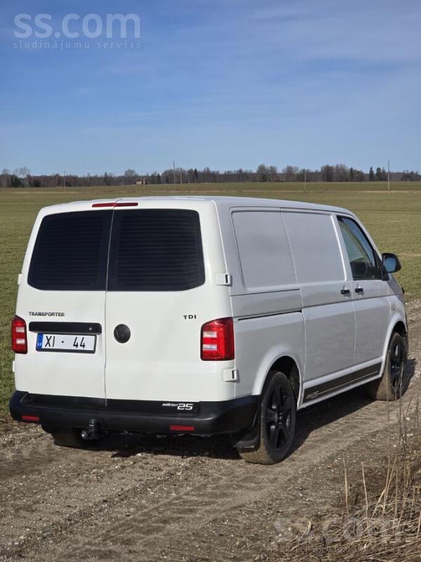 Balts Volkswagen Transporter 2010 Aizkraukle, ar dzinēja tilpumu 2.00 L un nobraukumu 280 tūkst. km par 5800 €, foto 2 vietnē AUTOMOTO.COM.LV