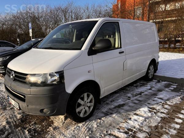 White Volkswagen Transporter 2010 in Riga, with an engine capacity of 2.00 L and mileage of 261 thousand km for 6000 €, photo 2 on AUTOMOTO.COM.LV