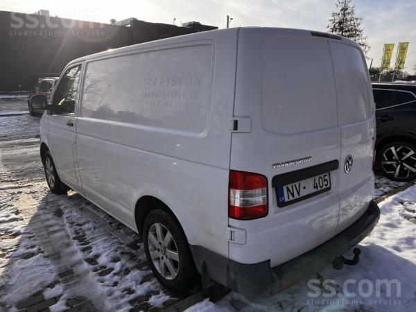 White Volkswagen Transporter 2010 in Riga, with an engine capacity of 2.00 L and mileage of 261 thousand km for 6000 €, photo 3 on AUTOMOTO.COM.LV