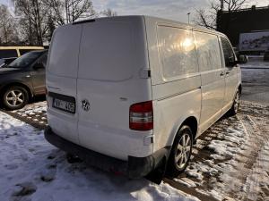 White Volkswagen Transporter 2010 in Riga, with an engine capacity of 2.00 L and mileage of 261 thousand km for 6000 €, photo 5 on AUTOMOTO.COM.LV