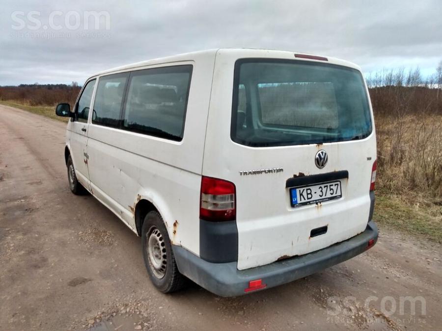Balts Volkswagen Transporter 2010 Rīga, ar dzinēja tilpumu 2.00 L un nobraukumu 408 tūkst. km par 4800 €, foto 3 vietnē AUTOMOTO.COM.LV
