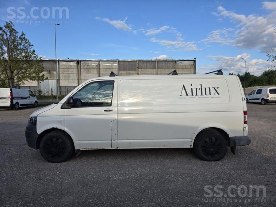 Balts Volkswagen Transporter 2010 Valmiera, ar dzinēja tilpumu 2.00 L un nobraukumu 289 tūkst. km par 5995 €, foto 5 vietnē AUTOMOTO.COM.LV