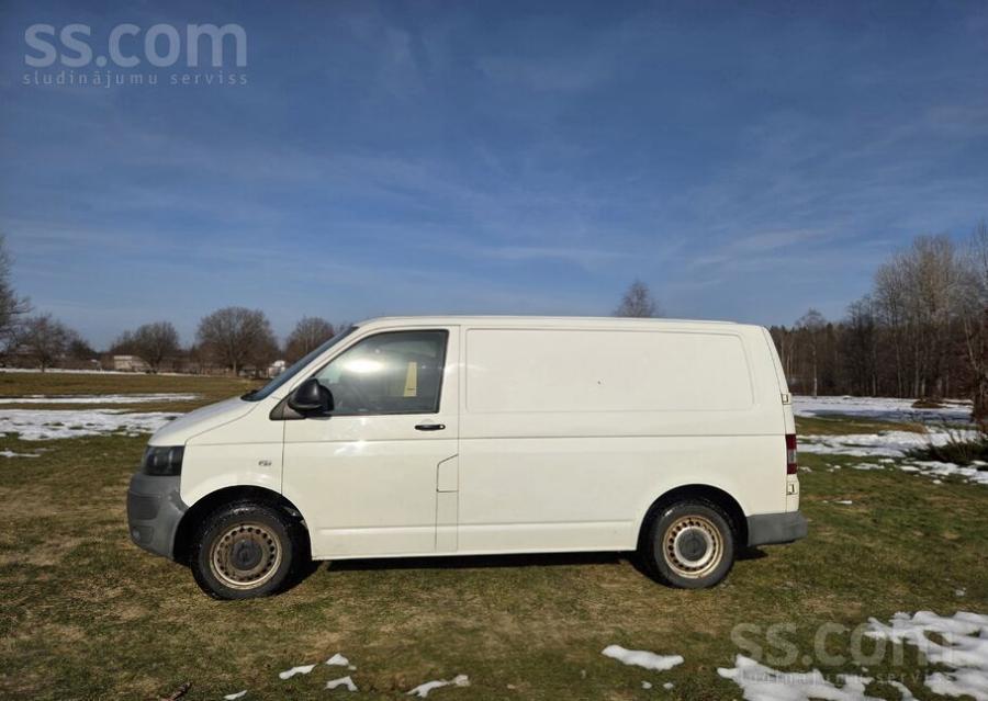 White Volkswagen Transporter 2011 in Riga, with an engine capacity of 2.00 L and mileage of 244 thousand km for 6250 €, photo 5 on AUTOMOTO.COM.LV