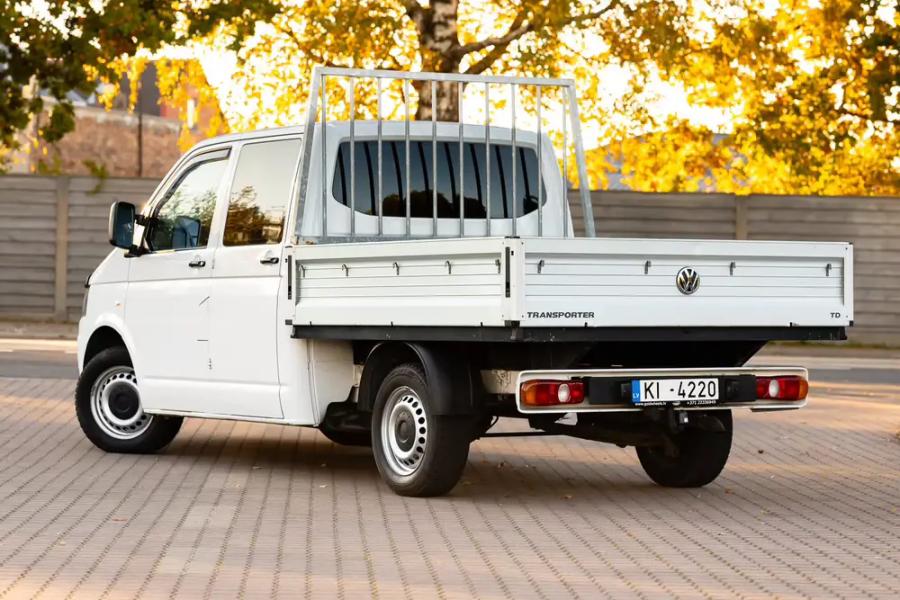 Balts Volkswagen Transporter 2011 Jelgava, ar dzinēja tilpumu 2.00 L un nobraukumu 265 tūkst. km par 11900 €, foto 6 vietnē AUTOMOTO.COM.LV