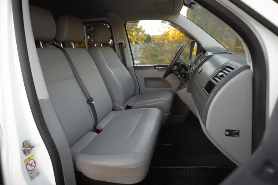 Balts Volkswagen Transporter 2011 Jelgava, ar dzinēja tilpumu 2.00 L un nobraukumu 265 tūkst. km par 11900 €, foto 17 vietnē AUTOMOTO.COM.LV