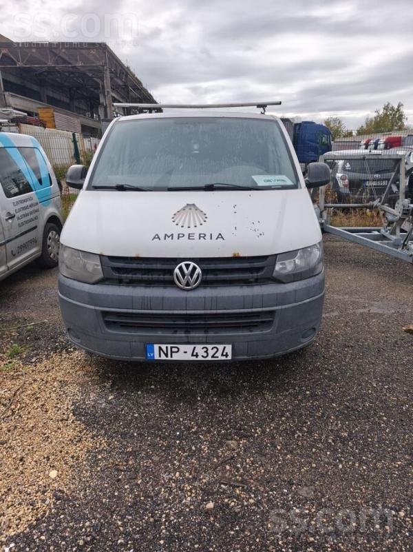 Balts Volkswagen Transporter 2011 Rīga, ar dzinēja tilpumu 2.00 L un nobraukumu 481 tūkst. km par 3500 €, foto 1 vietnē AUTOMOTO.COM.LV