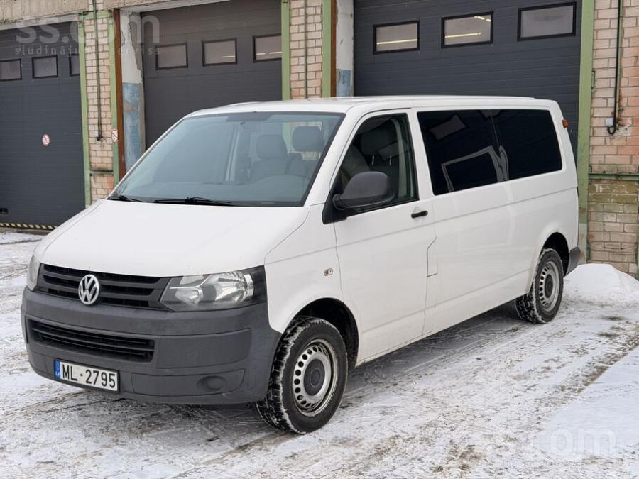 Balts Volkswagen Transporter 2012 Rīga, ar dzinēja tilpumu 2.00 L un nobraukumu 255 tūkst. km par 9900 €, foto 1 vietnē AUTOMOTO.COM.LV
