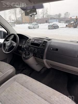 Balts Volkswagen Transporter 2012 Rīga, ar dzinēja tilpumu 2.00 L un nobraukumu 255 tūkst. km par 9900 €, foto 8 vietnē AUTOMOTO.COM.LV