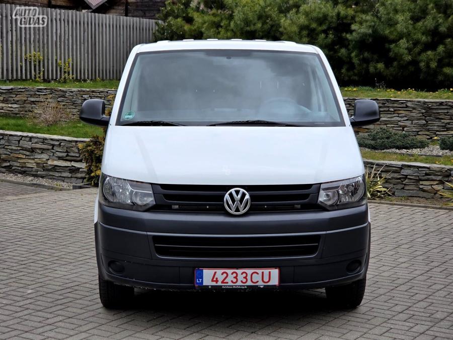 White Volkswagen Transporter 2012 in Vilnius, with an engine capacity of 2.00 L and mileage of 444 thousand km for 8500 €, photo 3 on AUTOMOTO.COM.LV