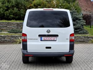White Volkswagen Transporter 2012 in Vilnius, with an engine capacity of 2.00 L and mileage of 444 thousand km for 8500 €, photo 9 on AUTOMOTO.COM.LV