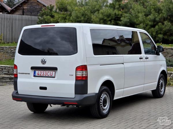 White Volkswagen Transporter 2012 in Vilnius, with an engine capacity of 2.00 L and mileage of 444 thousand km for 8500 €, photo 9 on AUTOMOTO.COM.LV